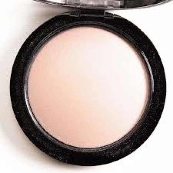 MAC Cosmetics | Makeup | Mac Mineralize Skinfinish | Poshmark